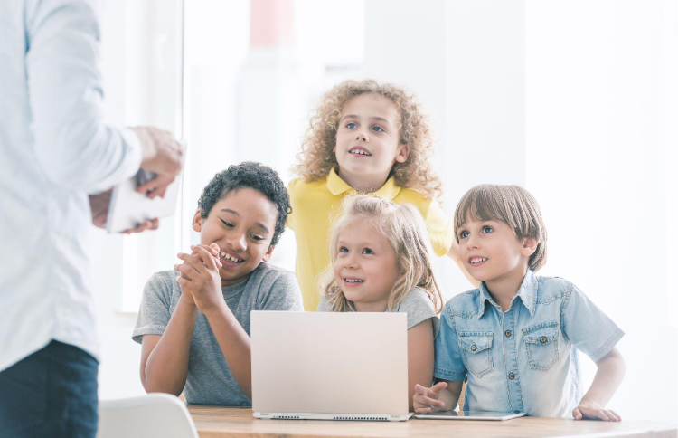 Exploring the Benefits of Online GCSE Courses - Baddie Hub Canada